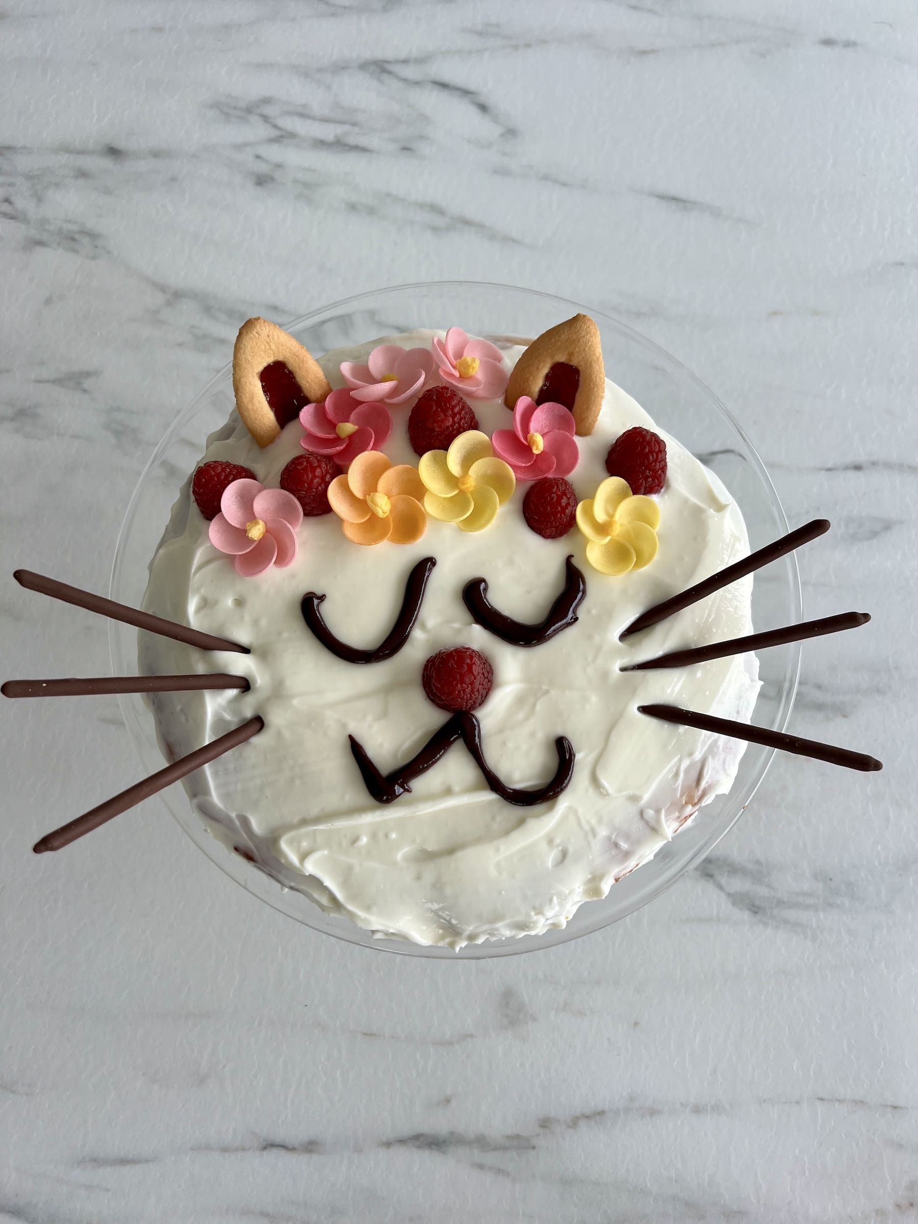 Gâteau en forme de chat pour enfants: recette super facile - The Mona ...